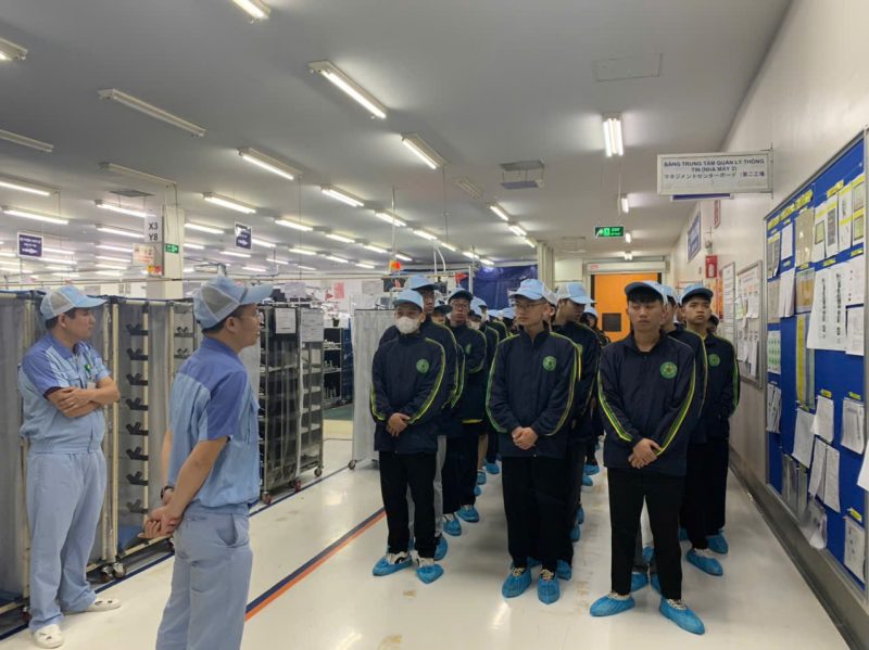 [Kết nối doanh nghiệp] Sinh viên K70 Khoa CNTT tham quan trải nghiệm ...
